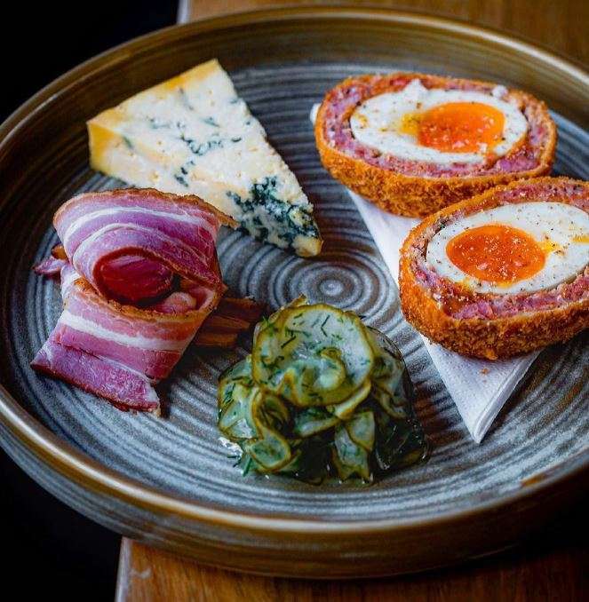 COUNTRY KITCHENS,S - Signature Dish